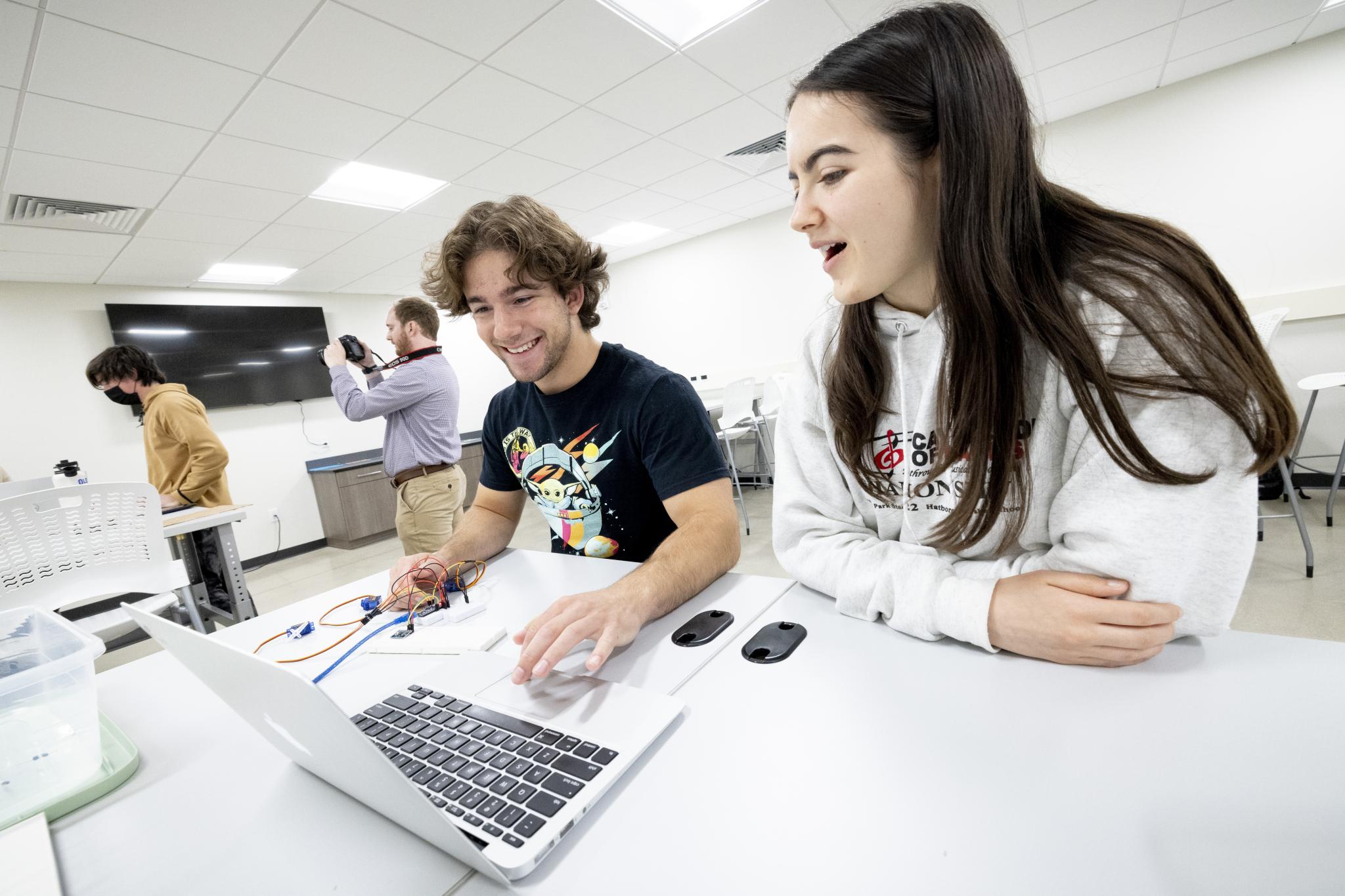 Engineering Fellow puts experiential learning into practice | Alvernia ...