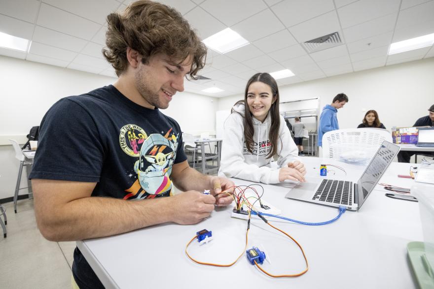 Engineering Fellow puts experiential learning into practice | Alvernia ...